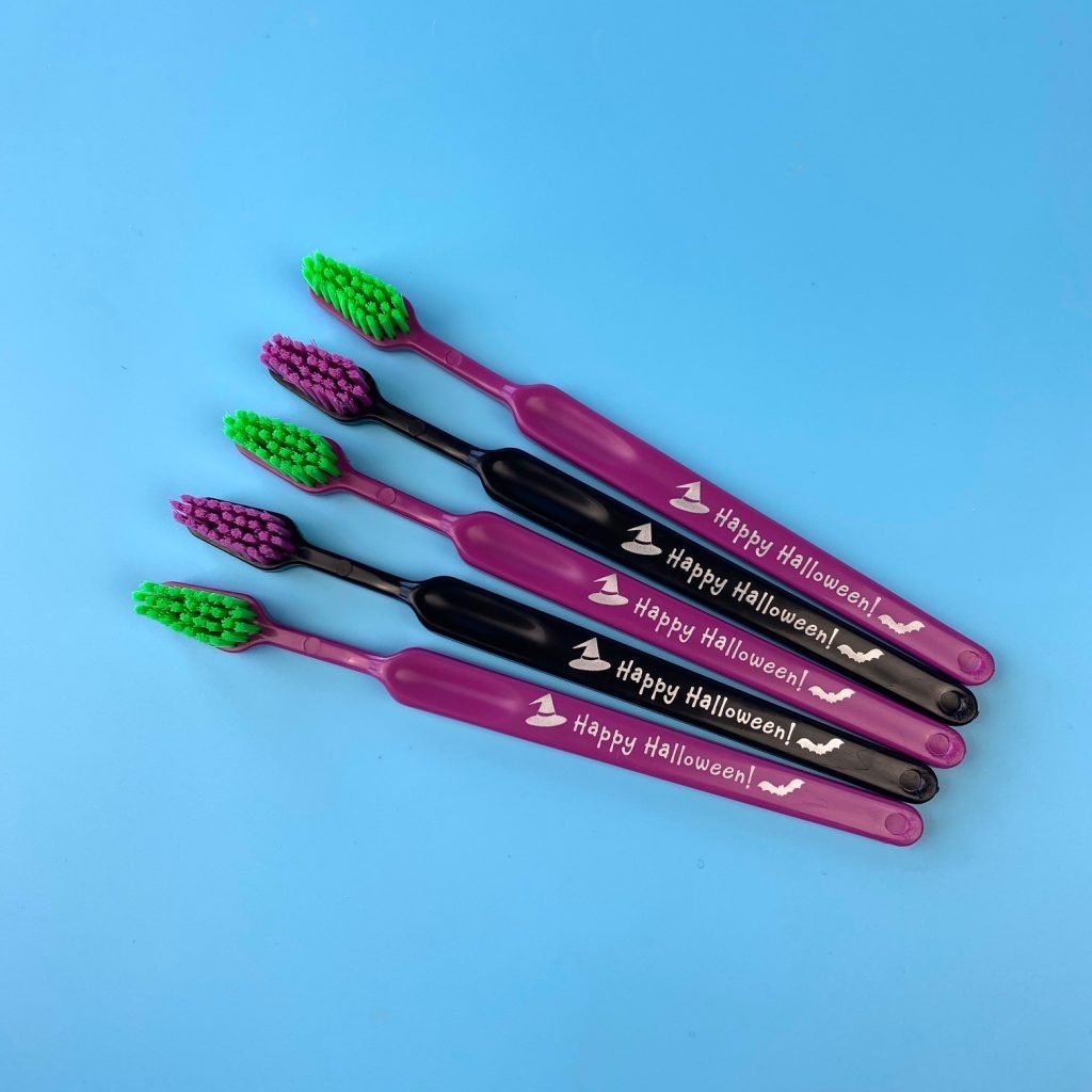 Personalized toothbrushes & dental hygiene in bulk