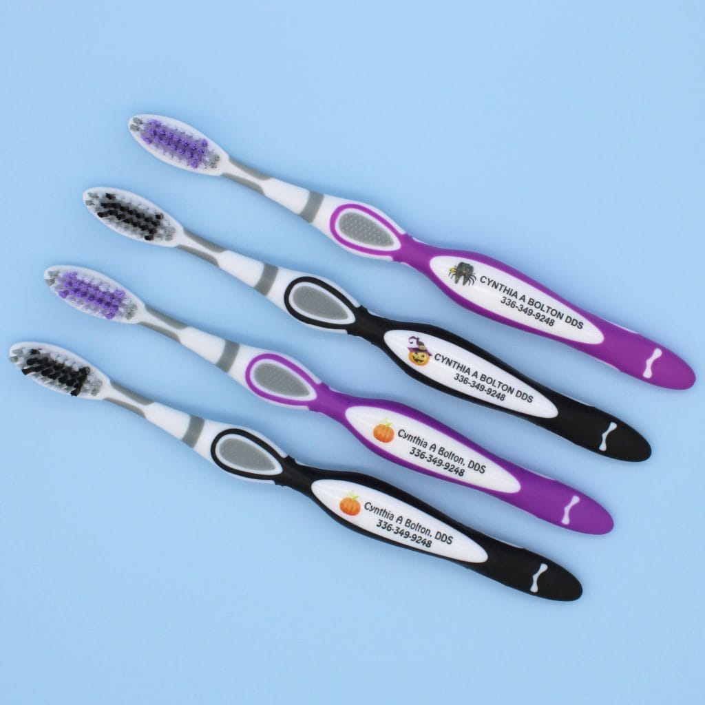 Personalized toothbrushes & dental hygiene in bulk
